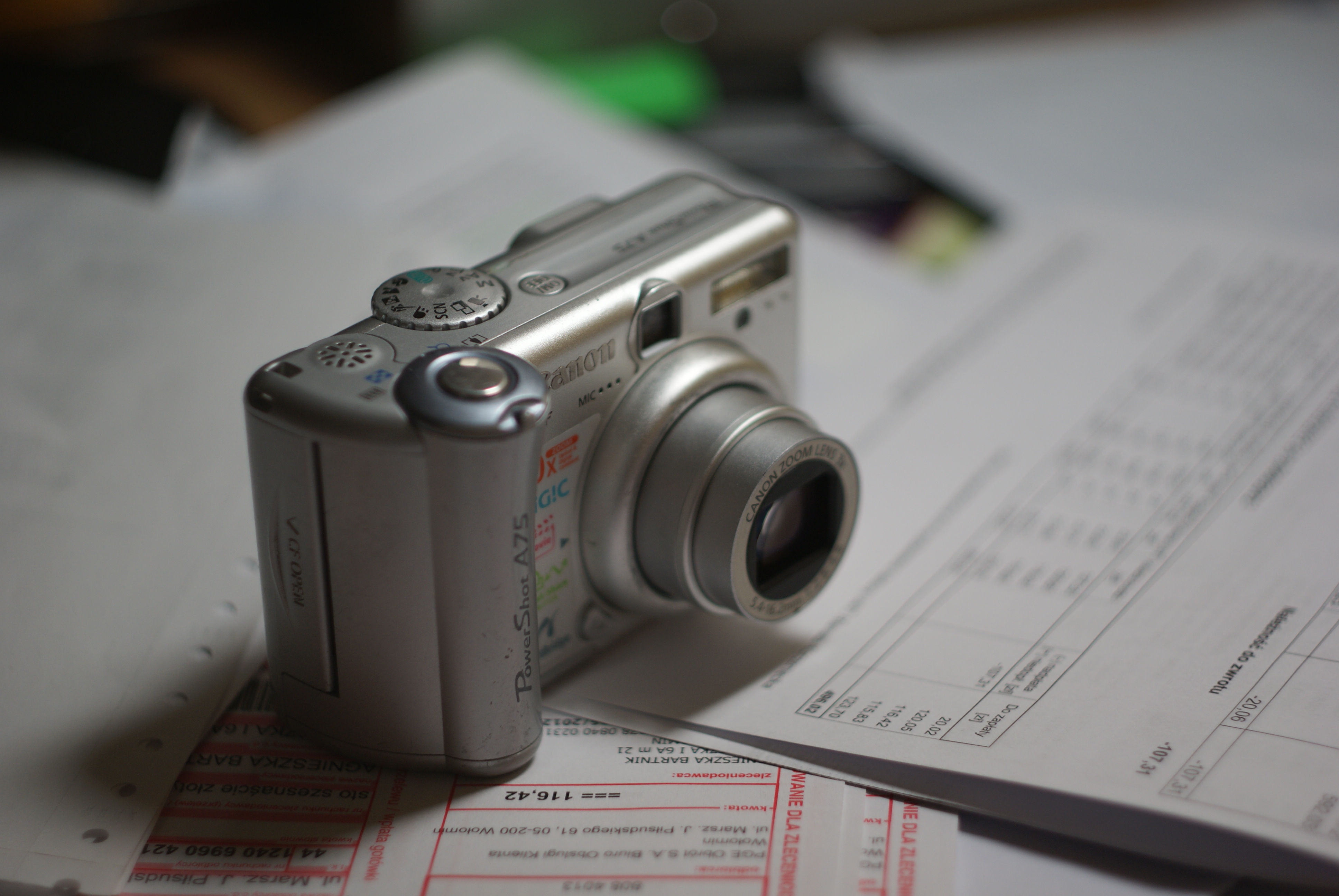 Compact Camera Macro Limitations Jan Bartnik